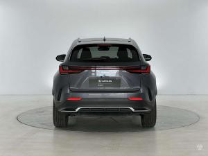 Серый Лексус NX 450h 2022 в Вильнюс, объемом двигателя 2.49 л и пробегом 85 тыс. км за 49900 €, фото 5 на AUTOMOTO.COM.LV