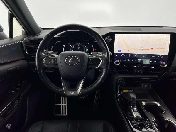 Серый Лексус NX 450h 2022 в Вильнюс, объемом двигателя 2.49 л и пробегом 85 тыс. км за 49900 €, фото 9 на AUTOMOTO.COM.LV