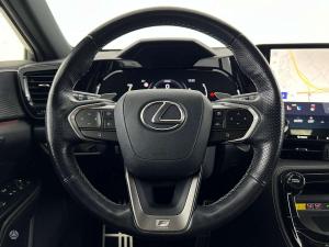 Серый Лексус NX 450h 2022 в Вильнюс, объемом двигателя 2.49 л и пробегом 85 тыс. км за 49900 €, фото 13 на AUTOMOTO.COM.LV