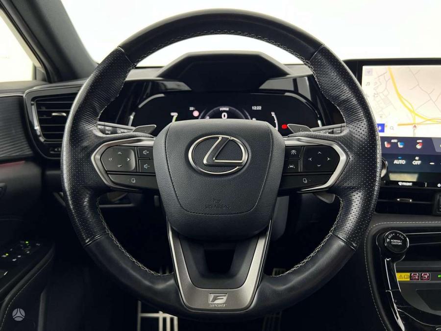 Серый Лексус NX 450h 2022 в Вильнюс, объемом двигателя 2.49 л и пробегом 85 тыс. км за 49900 €, фото 13 на AUTOMOTO.COM.LV