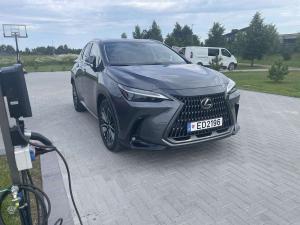 Серый Лексус NX 450h 2022 в Клайпеда, объемом двигателя 2.49 л и пробегом 77 тыс. км за 487 €, фото 7 на AUTOMOTO.COM.LV