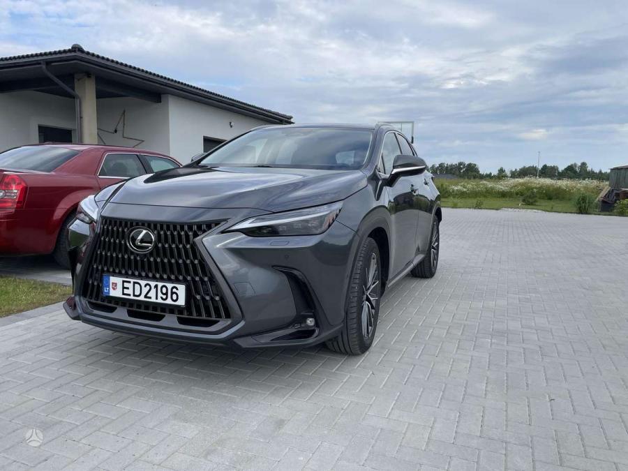 Серый Лексус NX 450h 2022 в Клайпеда, объемом двигателя 2.49 л и пробегом 77 тыс. км за 487 €, фото 8 на AUTOMOTO.COM.LV