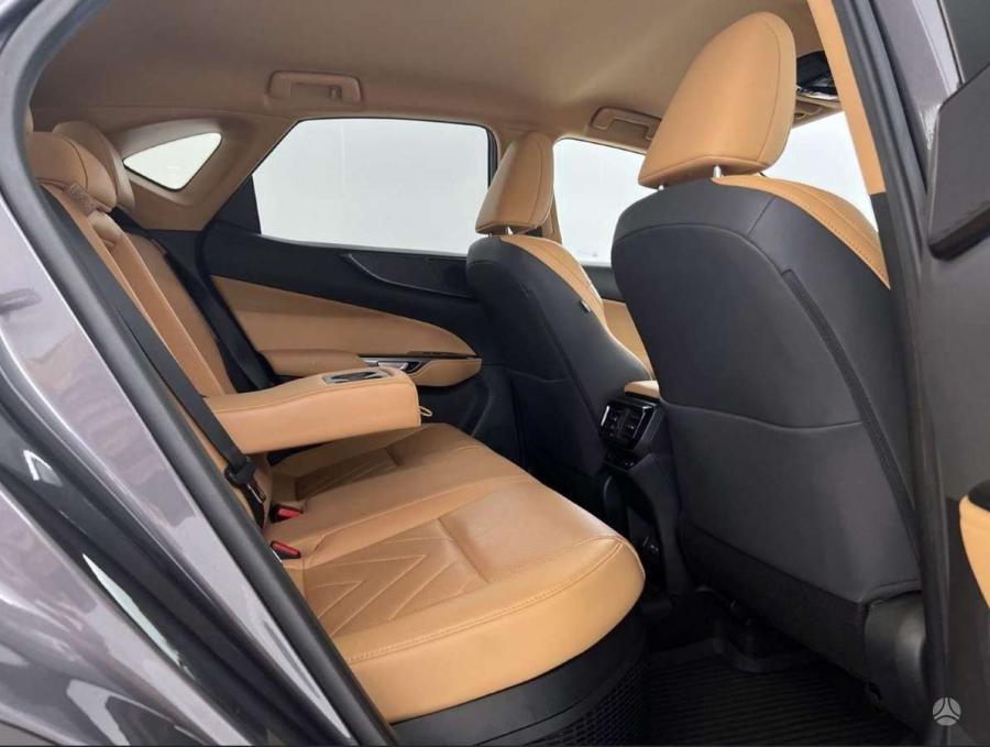 Grey Lexus NX 450h 2022 in Vilnius, with an engine capacity of 2.49 L and mileage of 98 thousand km for 49900 €, photo 14 on AUTOMOTO.COM.LV