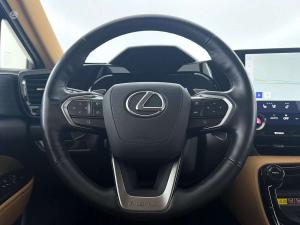Grey Lexus NX 450h 2022 in Vilnius, with an engine capacity of 2.49 L and mileage of 98 thousand km for 49900 €, photo 24 on AUTOMOTO.COM.LV