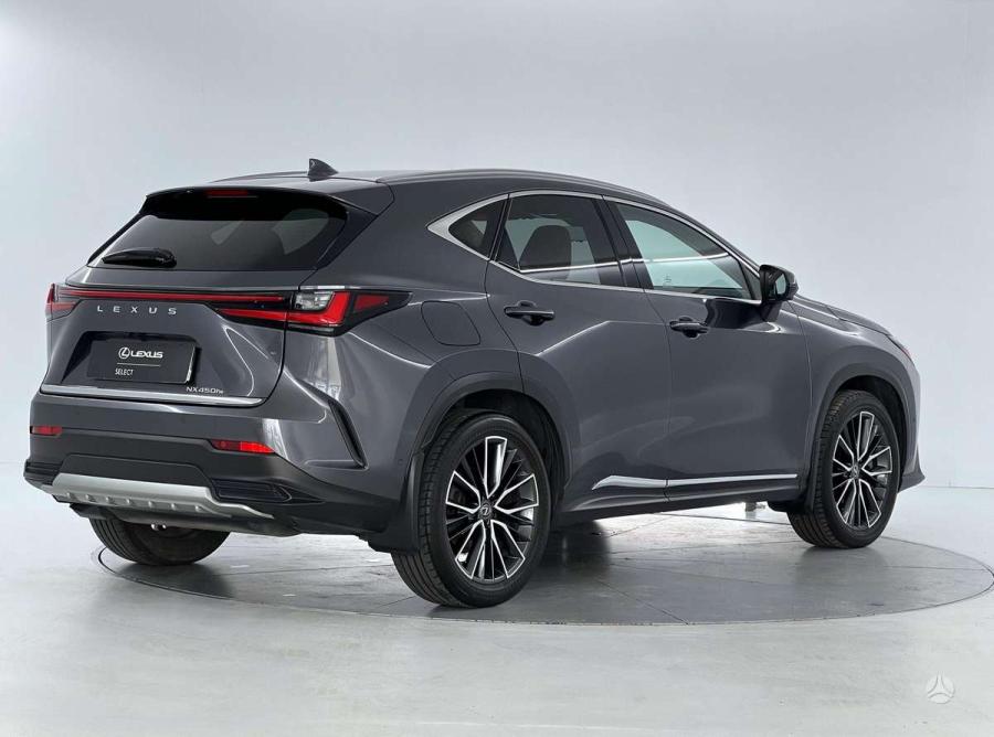 Grey Lexus NX 450h 2022 in Vilnius, with an engine capacity of 2.49 L and mileage of 98 thousand km for 49900 €, photo 26 on AUTOMOTO.COM.LV