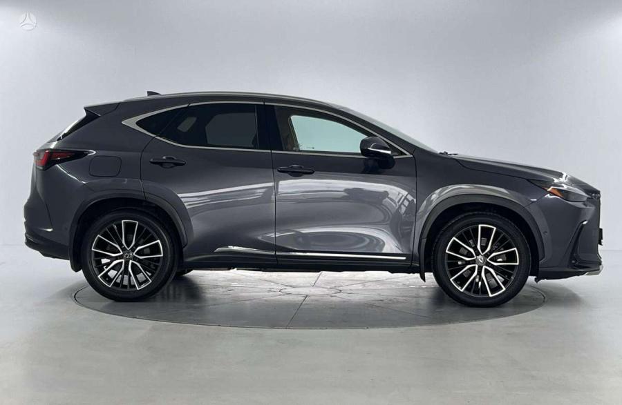 Grey Lexus NX 450h 2022 in Vilnius, with an engine capacity of 2.49 L and mileage of 98 thousand km for 49900 €, photo 32 on AUTOMOTO.COM.LV