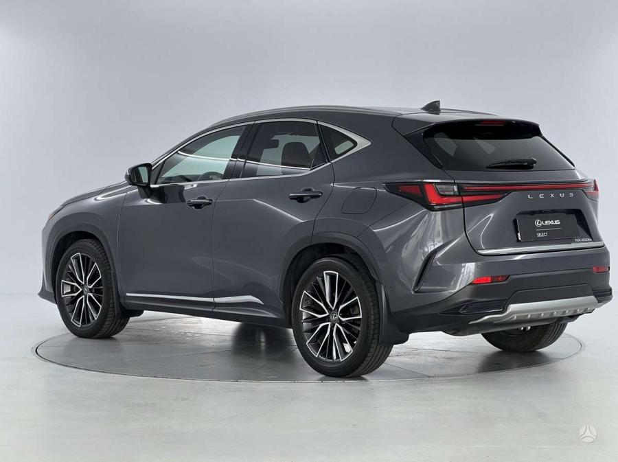 Grey Lexus NX 450h 2022 in Vilnius, with an engine capacity of 2.49 L and mileage of 98 thousand km for 49900 €, photo 34 on AUTOMOTO.COM.LV