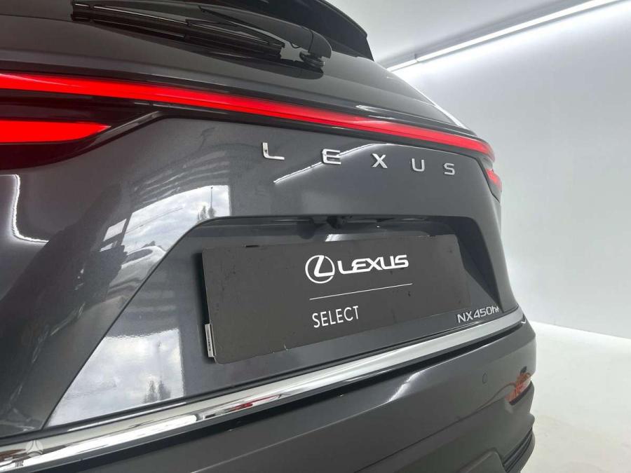 Grey Lexus NX 450h 2022 in Vilnius, with an engine capacity of 2.49 L and mileage of 98 thousand km for 49900 €, photo 56 on AUTOMOTO.COM.LV