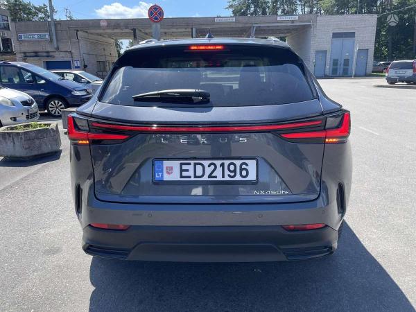 Pelēks Lexus NX 450h 2022 Klaipėda, ar dzinēja tilpumu 2.49 L un nobraukumu 77 tūkst. km par 48700 €, foto 3 vietnē AUTOMOTO.COM.LV