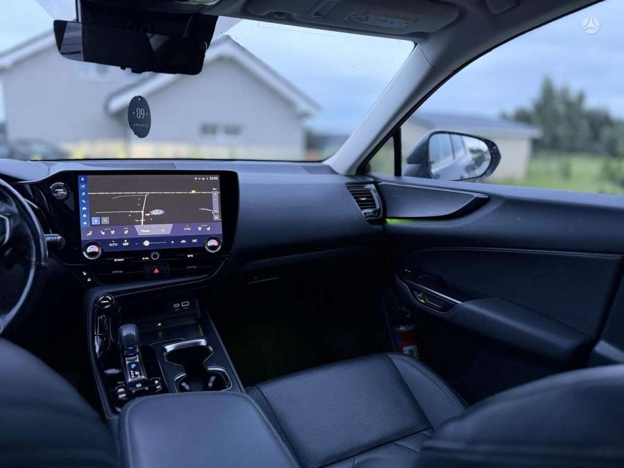 Grey Lexus NX 450h 2022 in Klaipeda, with an engine capacity of 2.49 L and mileage of 77 thousand km for 48700 €, photo 12 on AUTOMOTO.COM.LV