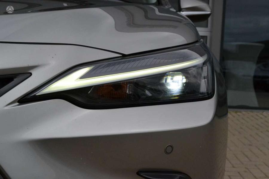 Grey Lexus NX 450h 2022 in Vilnius, with an engine capacity of 2.49 L and mileage of 124 thousand km for 43000 €, photo 22 on AUTOMOTO.COM.LV