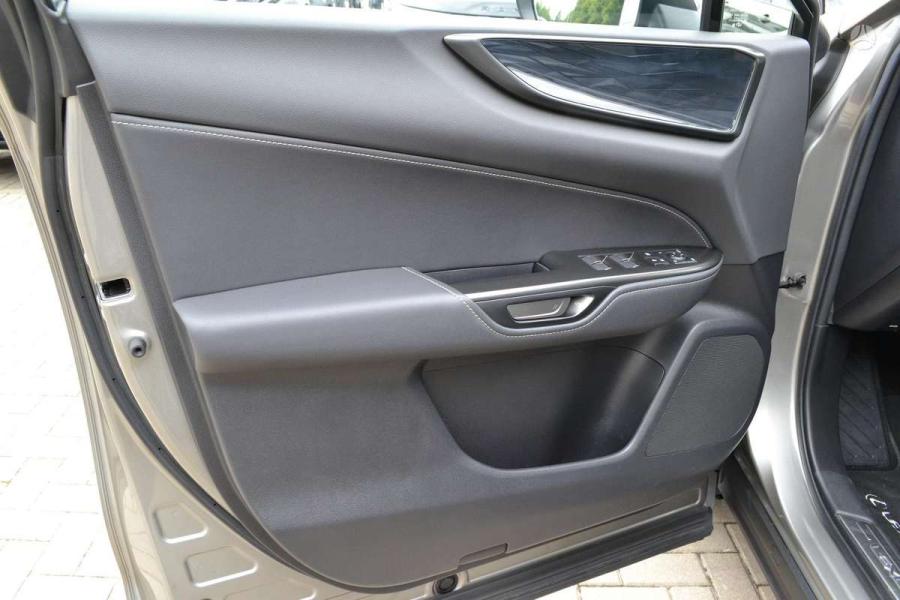 Grey Lexus NX 450h 2022 in Vilnius, with an engine capacity of 2.49 L and mileage of 124 thousand km for 43000 €, photo 25 on AUTOMOTO.COM.LV