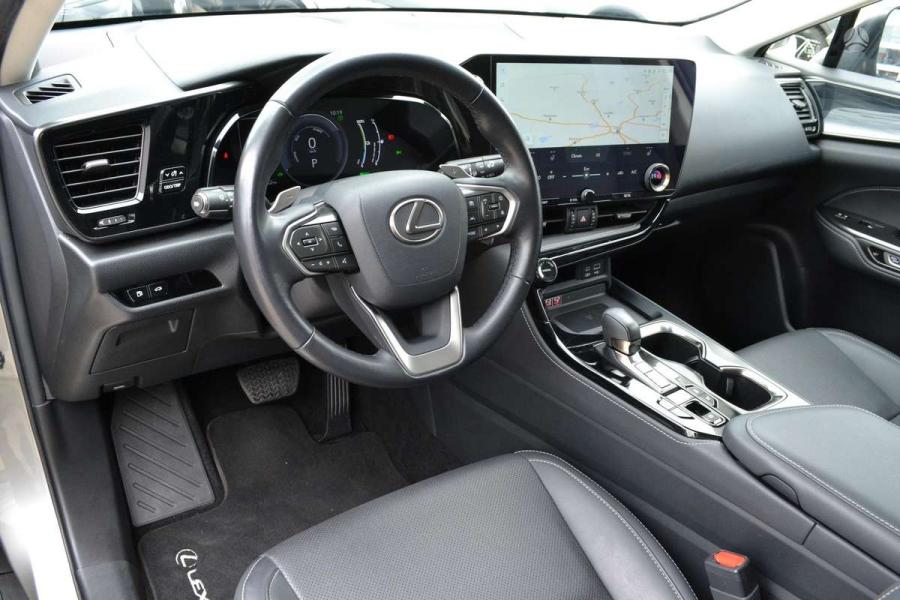 Grey Lexus NX 450h 2022 in Vilnius, with an engine capacity of 2.49 L and mileage of 124 thousand km for 43000 €, photo 26 on AUTOMOTO.COM.LV