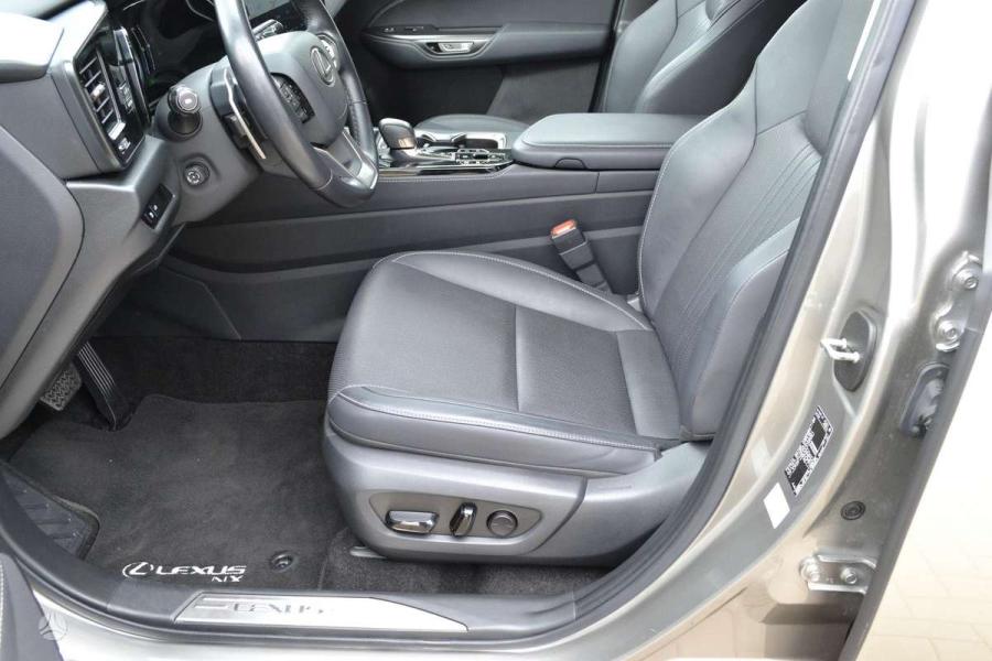 Grey Lexus NX 450h 2022 in Vilnius, with an engine capacity of 2.49 L and mileage of 124 thousand km for 43000 €, photo 28 on AUTOMOTO.COM.LV