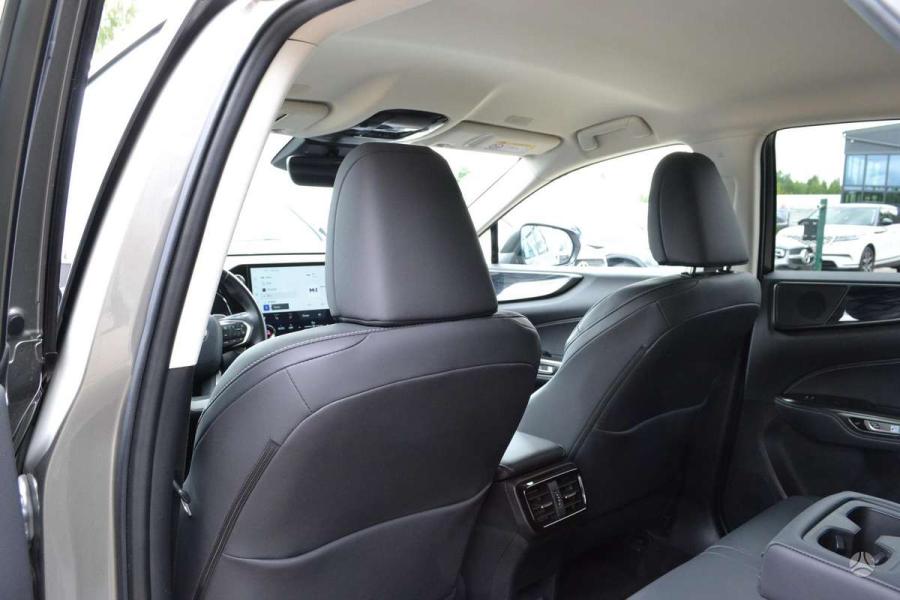 Grey Lexus NX 450h 2022 in Vilnius, with an engine capacity of 2.49 L and mileage of 124 thousand km for 43000 €, photo 31 on AUTOMOTO.COM.LV