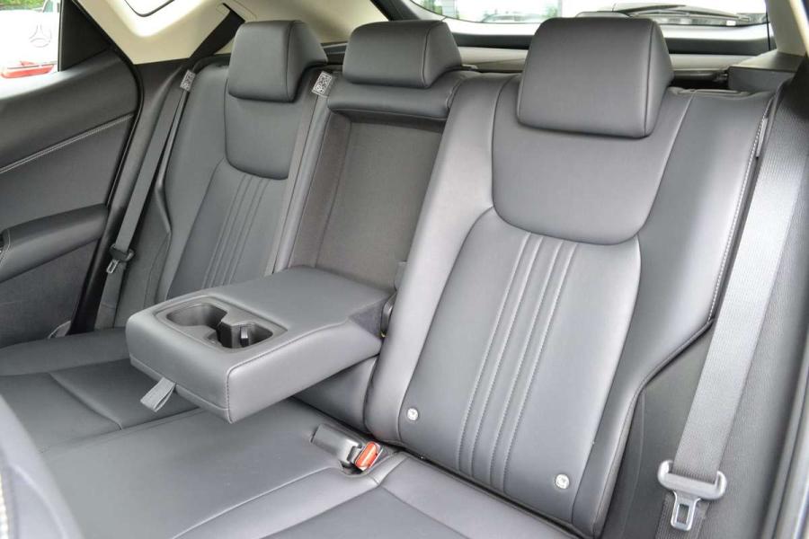 Grey Lexus NX 450h 2022 in Vilnius, with an engine capacity of 2.49 L and mileage of 124 thousand km for 43000 €, photo 33 on AUTOMOTO.COM.LV