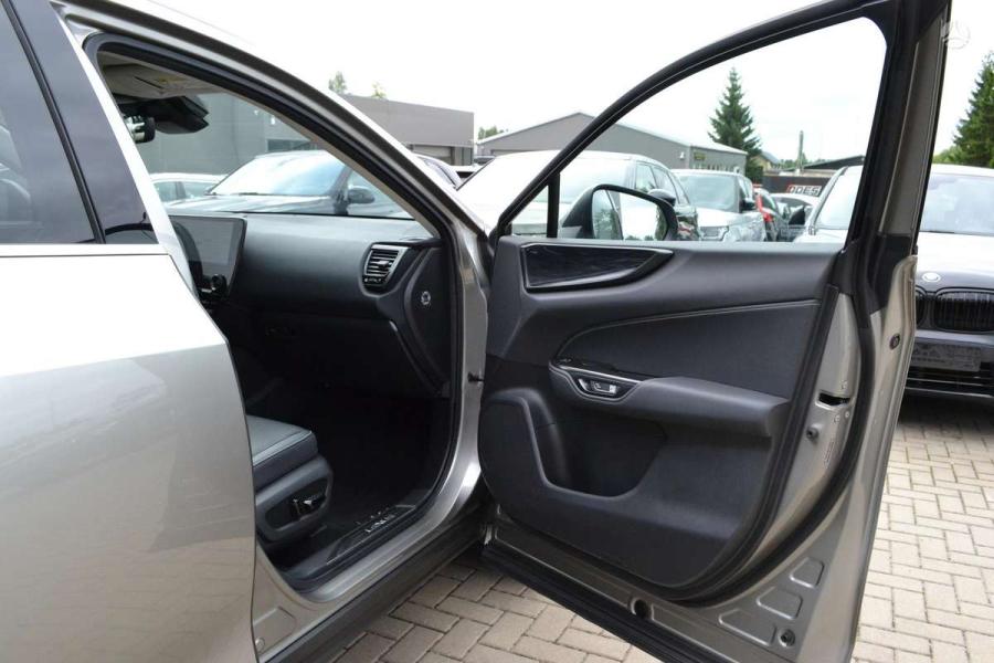 Grey Lexus NX 450h 2022 in Vilnius, with an engine capacity of 2.49 L and mileage of 124 thousand km for 43000 €, photo 38 on AUTOMOTO.COM.LV