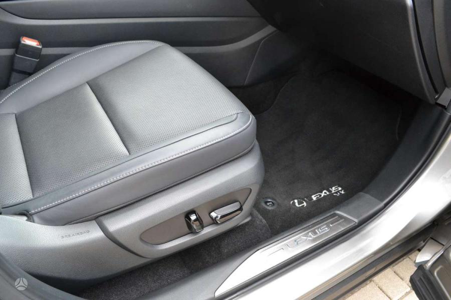 Grey Lexus NX 450h 2022 in Vilnius, with an engine capacity of 2.49 L and mileage of 124 thousand km for 43000 €, photo 39 on AUTOMOTO.COM.LV