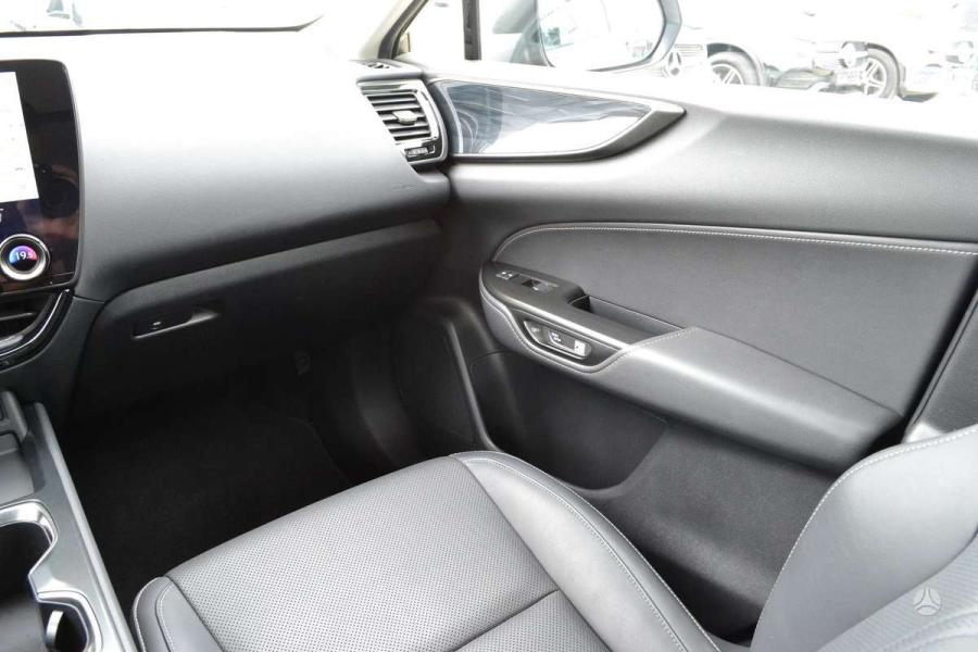 Grey Lexus NX 450h 2022 in Vilnius, with an engine capacity of 2.49 L and mileage of 124 thousand km for 43000 €, photo 45 on AUTOMOTO.COM.LV