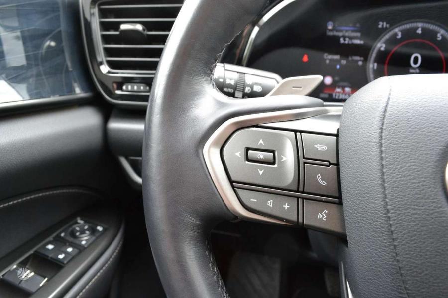 Grey Lexus NX 450h 2022 in Vilnius, with an engine capacity of 2.49 L and mileage of 124 thousand km for 43000 €, photo 47 on AUTOMOTO.COM.LV