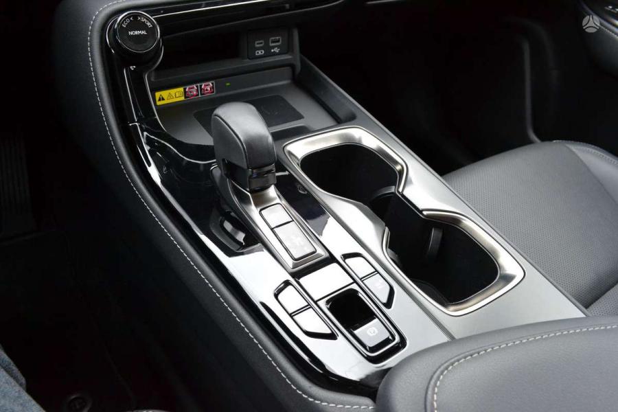 Grey Lexus NX 450h 2022 in Vilnius, with an engine capacity of 2.49 L and mileage of 124 thousand km for 43000 €, photo 55 on AUTOMOTO.COM.LV