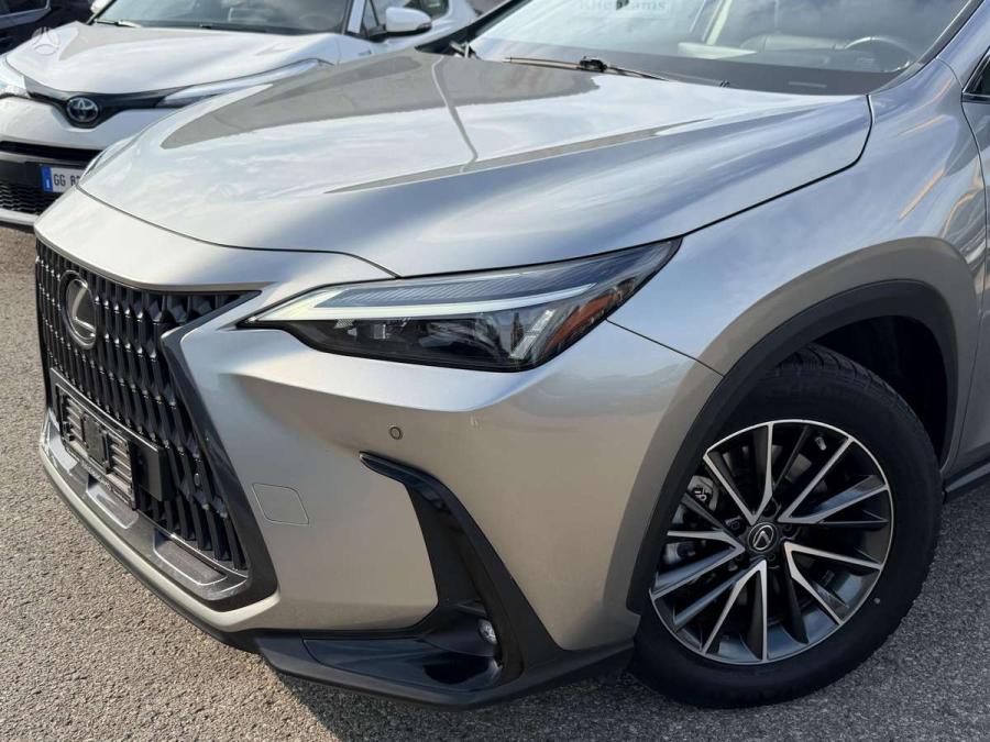 Серый Лексус NX 450h 2022 в Вильнюс, объемом двигателя 2.50 л и пробегом 78 тыс. км за 38500 €, фото 3 на AUTOMOTO.COM.LV