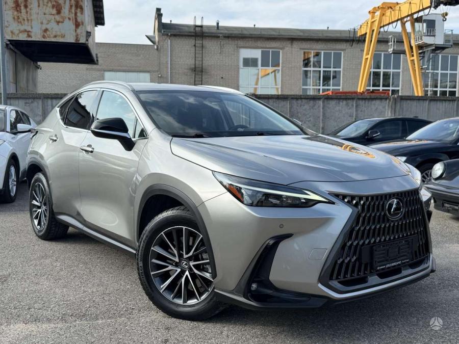Серый Лексус NX 450h 2022 в Вильнюс, объемом двигателя 2.50 л и пробегом 78 тыс. км за 38500 €, фото 6 на AUTOMOTO.COM.LV