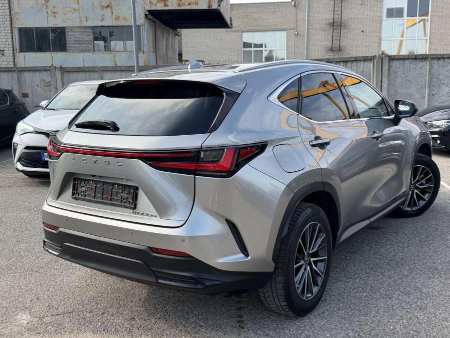 Серый Лексус NX 450h 2022 в Вильнюс, объемом двигателя 2.50 л и пробегом 78 тыс. км за 38500 €, фото 9 на AUTOMOTO.COM.LV
