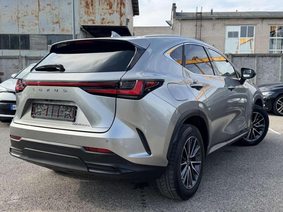 Серый Лексус NX 450h 2022 в Вильнюс, объемом двигателя 2.50 л и пробегом 78 тыс. км за 38500 €, фото 10 на AUTOMOTO.COM.LV