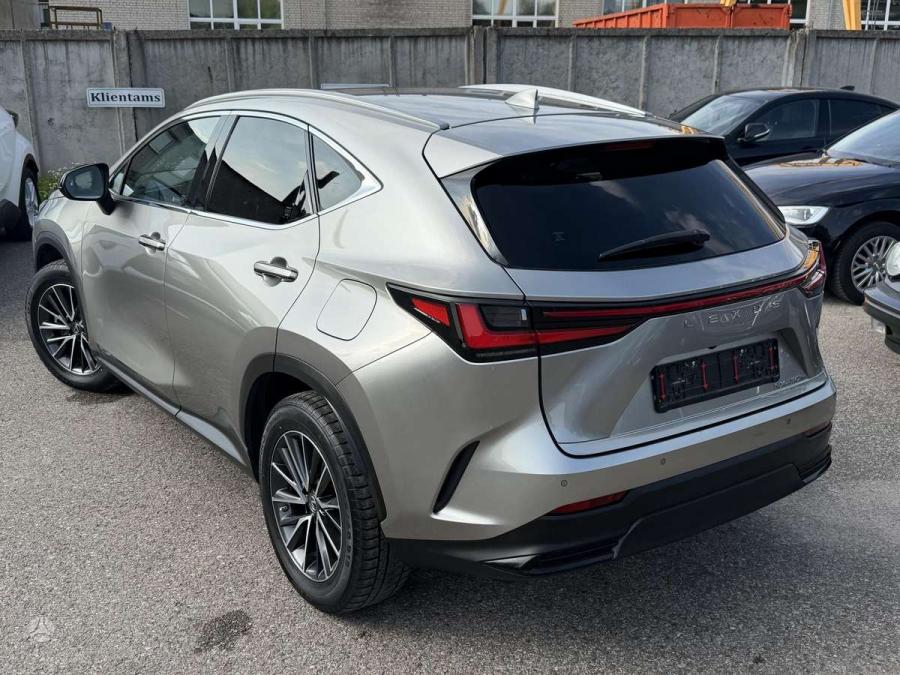Серый Лексус NX 450h 2022 в Вильнюс, объемом двигателя 2.50 л и пробегом 78 тыс. км за 38500 €, фото 13 на AUTOMOTO.COM.LV