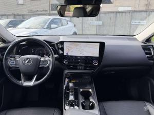 Серый Лексус NX 450h 2022 в Вильнюс, объемом двигателя 2.50 л и пробегом 78 тыс. км за 38500 €, фото 20 на AUTOMOTO.COM.LV