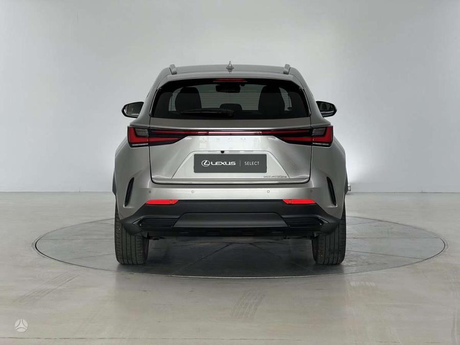 Серый Лексус NX 450h 2022 в Вильнюс, объемом двигателя 2.49 л и пробегом 74 тыс. км за 49000 €, фото 5 на AUTOMOTO.COM.LV