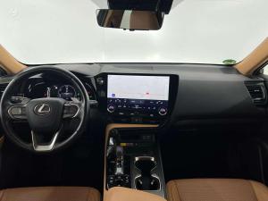 Серый Лексус NX 450h 2022 в Вильнюс, объемом двигателя 2.49 л и пробегом 74 тыс. км за 49000 €, фото 9 на AUTOMOTO.COM.LV