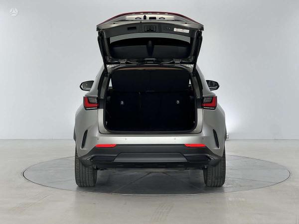 Pelēks Lexus NX 450h 2022 Viļņa, ar dzinēja tilpumu 2.49 L un nobraukumu 74 tūkst. km par 49000 €, foto 10 vietnē AUTOMOTO.COM.LV