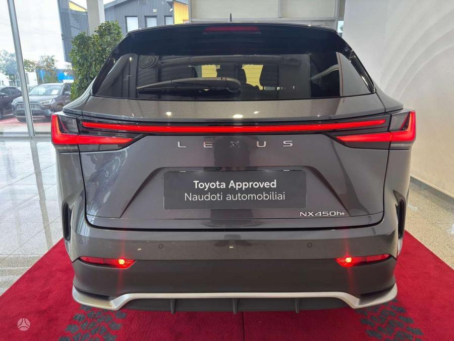 Grey Lexus NX 450h 2022 in Siauliai, with an engine capacity of 2.49 L and mileage of 108 thousand km for 46900 €, photo 9 on AUTOMOTO.COM.LV