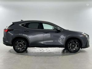 Grey Lexus NX 450h 2023 in Vilnius, with an engine capacity of 2.49 L and mileage of 61 thousand km for 47900 €, photo 16 on AUTOMOTO.COM.LV