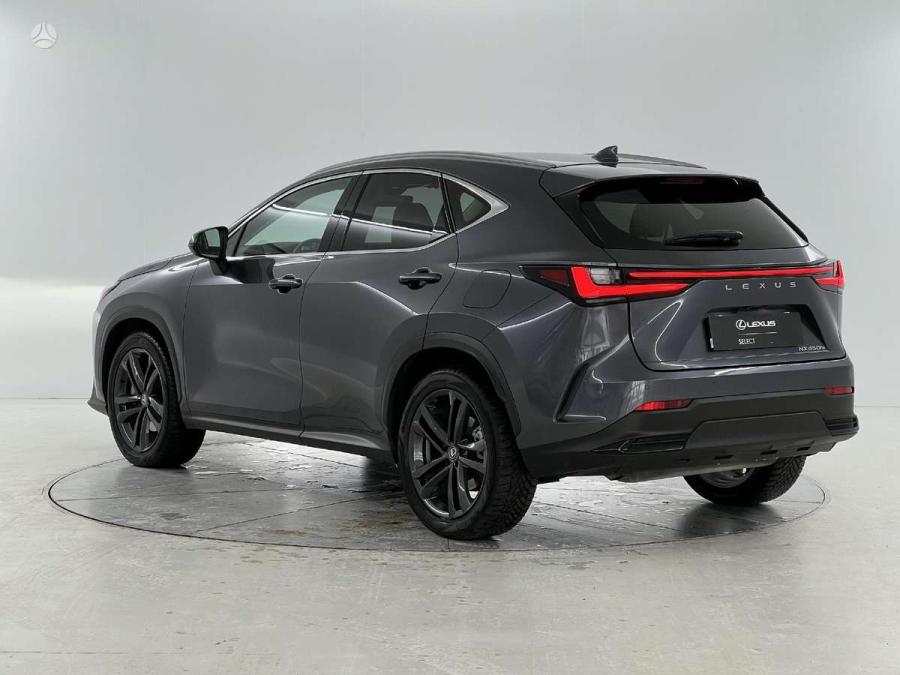 Grey Lexus NX 450h 2023 in Vilnius, with an engine capacity of 2.49 L and mileage of 61 thousand km for 47900 €, photo 17 on AUTOMOTO.COM.LV