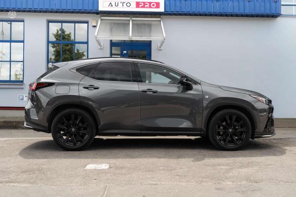 Pelēks Lexus NX 450h 2023 Viļņa, ar dzinēja tilpumu 2.49 L un nobraukumu 72 tūkst. km par 49990 €, foto 6 vietnē AUTOMOTO.COM.LV