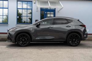 Grey Lexus NX 450h 2023 in Vilnius, with an engine capacity of 2.49 L and mileage of 72 thousand km for 49990 €, photo 8 on AUTOMOTO.COM.LV
