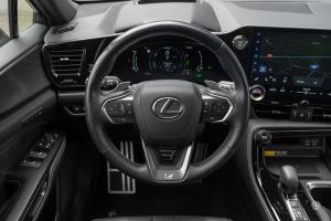 Grey Lexus NX 450h 2023 in Vilnius, with an engine capacity of 2.49 L and mileage of 72 thousand km for 49990 €, photo 18 on AUTOMOTO.COM.LV