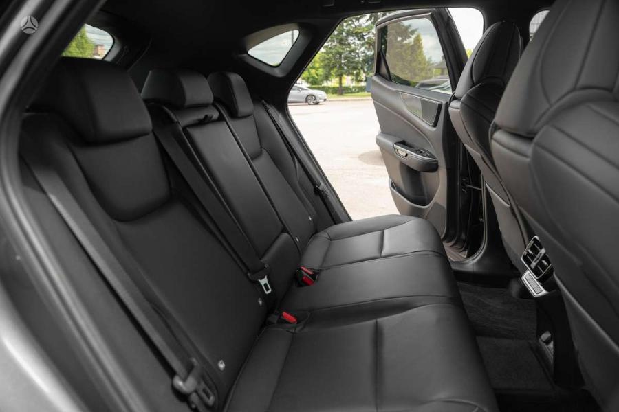 Grey Lexus NX 450h 2023 in Vilnius, with an engine capacity of 2.49 L and mileage of 72 thousand km for 49990 €, photo 33 on AUTOMOTO.COM.LV