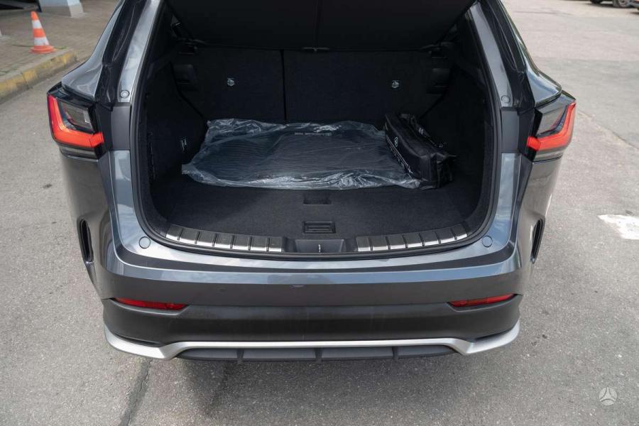 Grey Lexus NX 450h 2023 in Vilnius, with an engine capacity of 2.49 L and mileage of 72 thousand km for 49990 €, photo 36 on AUTOMOTO.COM.LV