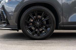 Grey Lexus NX 450h 2023 in Vilnius, with an engine capacity of 2.49 L and mileage of 72 thousand km for 49990 €, photo 39 on AUTOMOTO.COM.LV