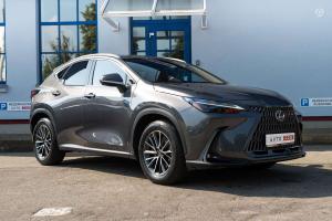 Pelēks Lexus NX 450h 2023 Viļņa, ar dzinēja tilpumu 2.49 L un nobraukumu 19 tūkst. km par 51900 €, foto  vietnē AUTOMOTO.COM.LV