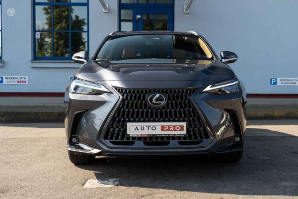 Pelēks Lexus NX 450h 2023 Viļņa, ar dzinēja tilpumu 2.49 L un nobraukumu 19 tūkst. km par 51900 €, foto 2 vietnē AUTOMOTO.COM.LV