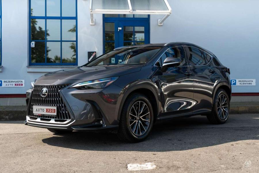 Серый Лексус NX 450h 2023 в Вильнюс, объемом двигателя 2.49 л и пробегом 19 тыс. км за 51900 €, фото 6 на AUTOMOTO.COM.LV