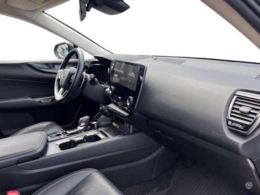 Pelēks Lexus NX 450h 2023 Klaipėda, ar dzinēja tilpumu 2.49 L un nobraukumu 126 tūkst. km par 46000 €, foto 7 vietnē AUTOMOTO.COM.LV