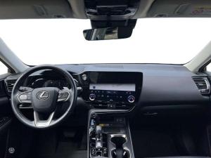 Pelēks Lexus NX 450h 2023 Klaipėda, ar dzinēja tilpumu 2.49 L un nobraukumu 126 tūkst. km par 46000 €, foto 9 vietnē AUTOMOTO.COM.LV