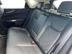 Pelēks Lexus NX 450h 2023 Klaipėda, ar dzinēja tilpumu 2.49 L un nobraukumu 126 tūkst. km par 46000 €, foto 20 vietnē AUTOMOTO.COM.LV