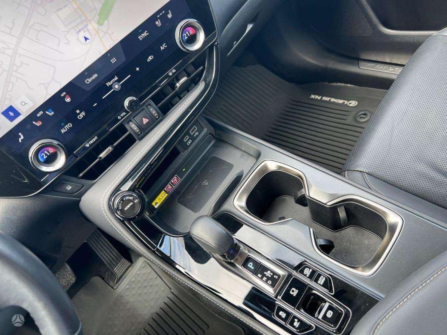 Pelēks Lexus NX 450h 2023 Klaipėda, ar dzinēja tilpumu 2.49 L un nobraukumu 126 tūkst. km par 46000 €, foto 21 vietnē AUTOMOTO.COM.LV